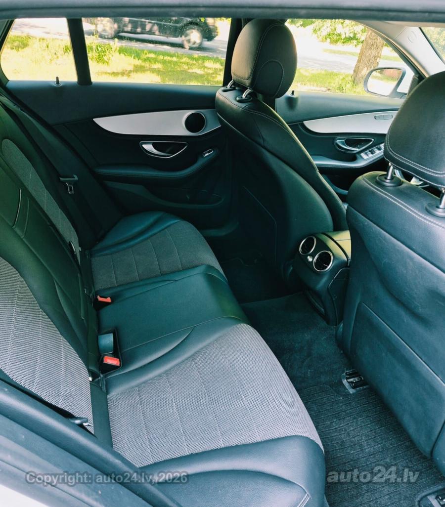 Белый Мерседес Ц-Класс 2015 в Пярну, объемом двигателя 1.60 л и пробегом 360 тыс. км за 9300 €, фото 11 на AUTOMOTO.COM.LV