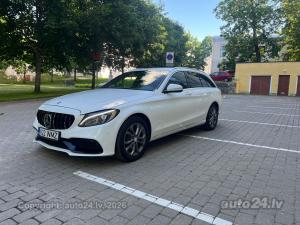 Balts Mercedes-Benz C-Class 2015 Tartu, ar dzinēja tilpumu 1.60 L un nobraukumu 270 tūkst. km par 10500 €, foto  vietnē AUTOMOTO.COM.LV