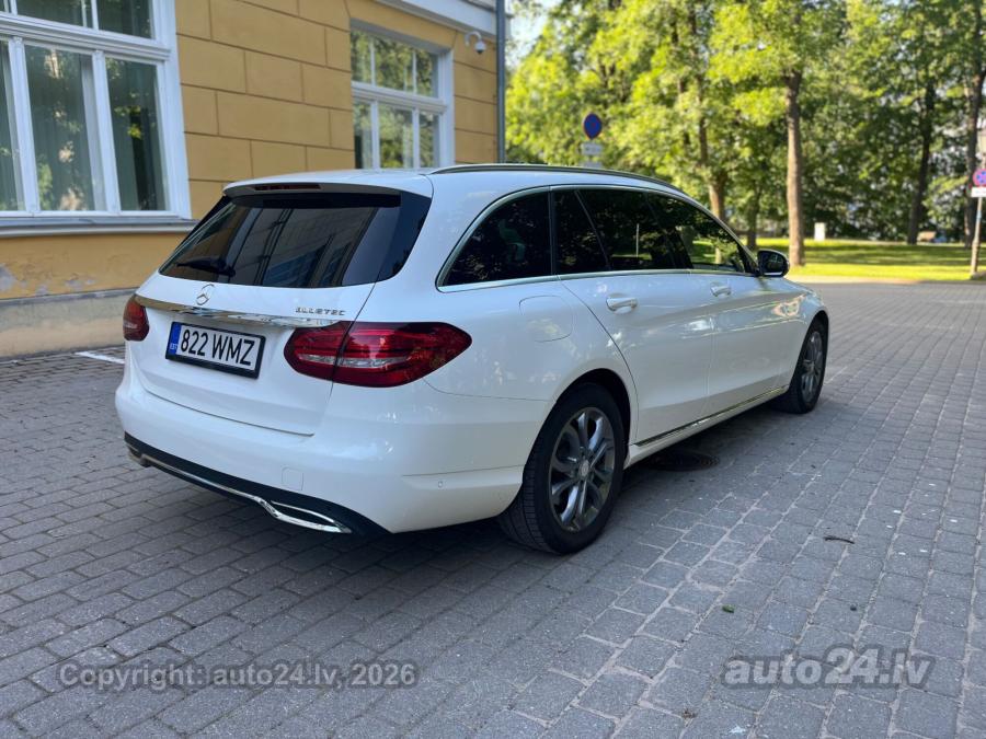 Белый Мерседес Ц-Класс 2015 в Тарту, объемом двигателя 1.60 л и пробегом 270 тыс. км за 10500 €, фото 5 на AUTOMOTO.COM.LV