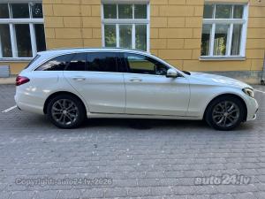 Белый Мерседес Ц-Класс 2015 в Тарту, объемом двигателя 1.60 л и пробегом 270 тыс. км за 10500 €, фото 7 на AUTOMOTO.COM.LV