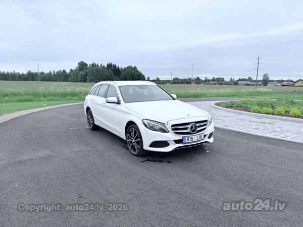 White Mercedes-Benz C-Class 2015 in Tallinn, with an engine capacity of 2.10 L and mileage of 204 thousand km for 12500 €, photo 1 on AUTOMOTO.COM.LV