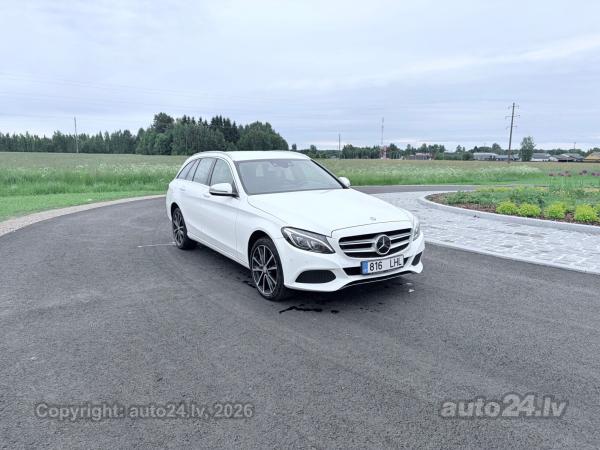 White Mercedes-Benz C-Class 2015 in Tallinn, with an engine capacity of 2.10 L and mileage of 204 thousand km for 12500 €, photo 2 on AUTOMOTO.COM.LV