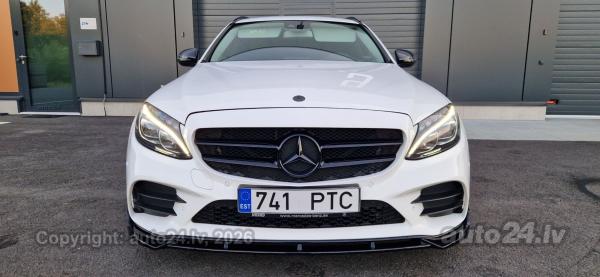 White Mercedes-Benz C-Class 2015 in Tallinn, with an engine capacity of 2.20 L and mileage of 221 thousand km for 13900 €, photo 3 on AUTOMOTO.COM.LV
