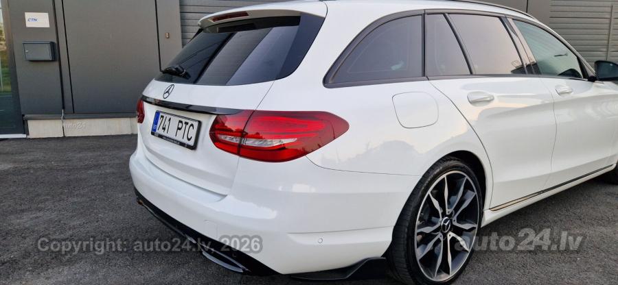Balts Mercedes-Benz C-Class 2015 Tallina, ar dzinēja tilpumu 2.20 L un nobraukumu 221 tūkst. km par 13900 €, foto 10 vietnē AUTOMOTO.COM.LV
