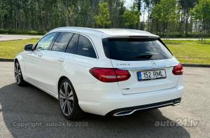 White Mercedes-Benz C-Class 2015 in Tallinn, with an engine capacity of 2.10 L and mileage of 258 thousand km for 15300 €, photo 10 on AUTOMOTO.COM.LV