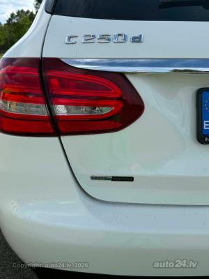 White Mercedes-Benz C-Class 2015 in Tallinn, with an engine capacity of 2.10 L and mileage of 258 thousand km for 15300 €, photo 11 on AUTOMOTO.COM.LV
