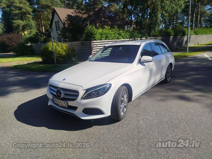White Mercedes-Benz C-Class 2015 in Tallinn, with an engine capacity of 2.00 L and mileage of 165 thousand km for 10900 €, photo 3 on AUTOMOTO.COM.LV