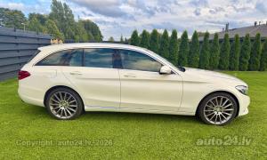 White Mercedes-Benz C-Class 2015 in Viljandi, with an engine capacity of 3.00 L and mileage of 131 thousand km for 19999 €, photo 5 on AUTOMOTO.COM.LV