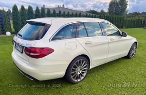 White Mercedes-Benz C-Class 2015 in Viljandi, with an engine capacity of 3.00 L and mileage of 131 thousand km for 19999 €, photo 7 on AUTOMOTO.COM.LV