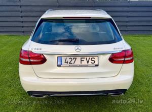 White Mercedes-Benz C-Class 2015 in Viljandi, with an engine capacity of 3.00 L and mileage of 131 thousand km for 19999 €, photo 9 on AUTOMOTO.COM.LV