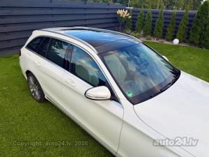 White Mercedes-Benz C-Class 2015 in Viljandi, with an engine capacity of 3.00 L and mileage of 131 thousand km for 19999 €, photo 10 on AUTOMOTO.COM.LV