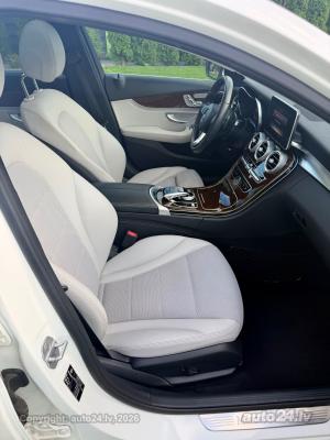 White Mercedes-Benz C-Class 2015 in Viljandi, with an engine capacity of 3.00 L and mileage of 131 thousand km for 19999 €, photo 11 on AUTOMOTO.COM.LV