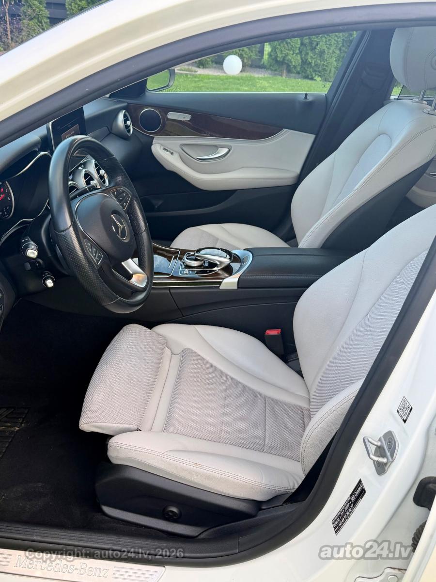 White Mercedes-Benz C-Class 2015 in Viljandi, with an engine capacity of 3.00 L and mileage of 131 thousand km for 19999 €, photo 12 on AUTOMOTO.COM.LV