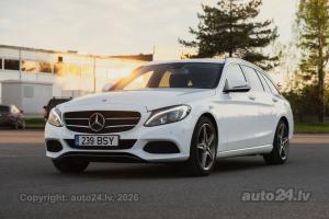 White Mercedes-Benz C-Class 2016 in Viljandi, with an engine capacity of 2.10 L and mileage of 245 thousand km for 12900 €, photo  on AUTOMOTO.COM.LV