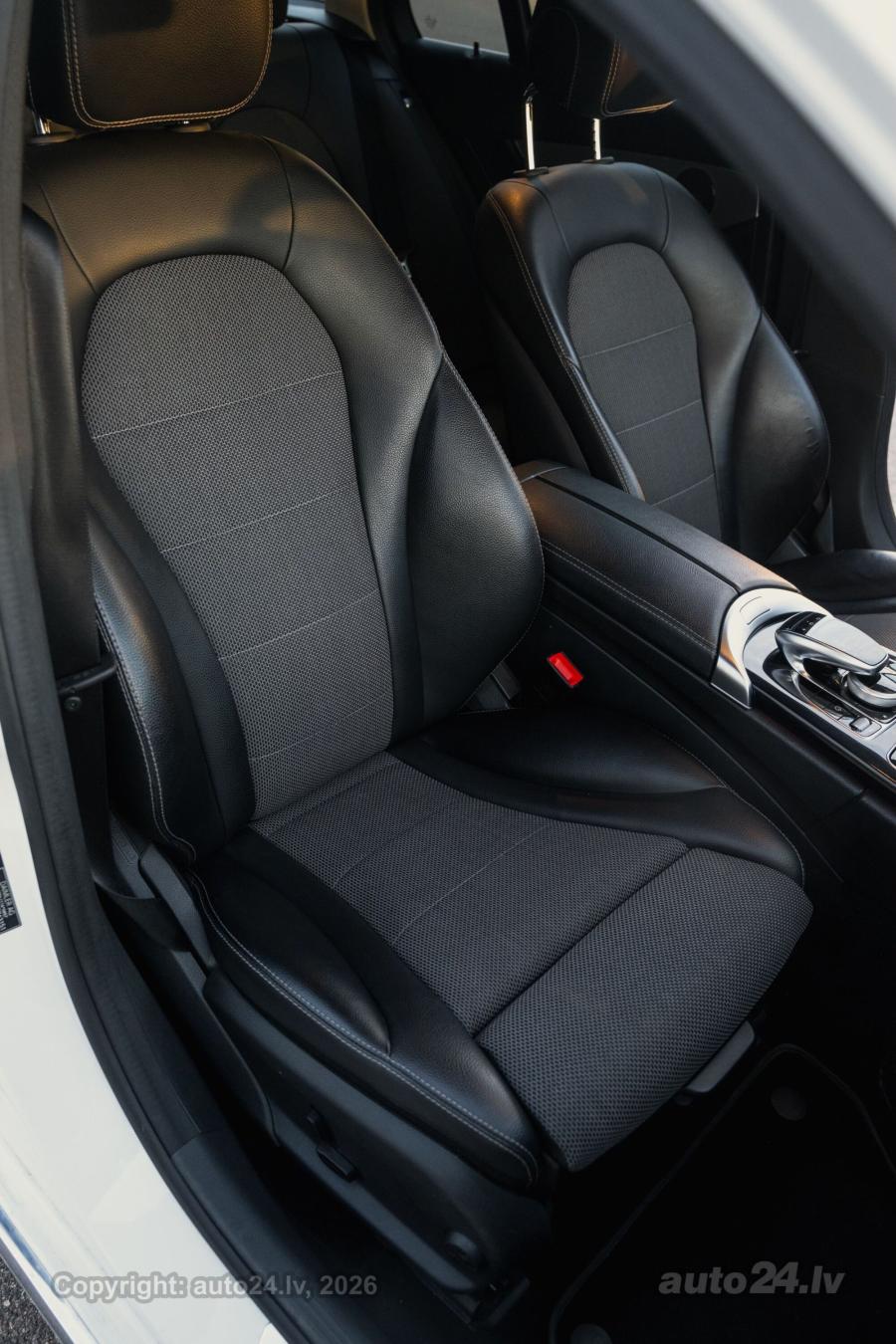 Balts Mercedes-Benz C-Class 2016 Viljandi, ar dzinēja tilpumu 2.10 L un nobraukumu 245 tūkst. km par 12900 €, foto 12 vietnē AUTOMOTO.COM.LV