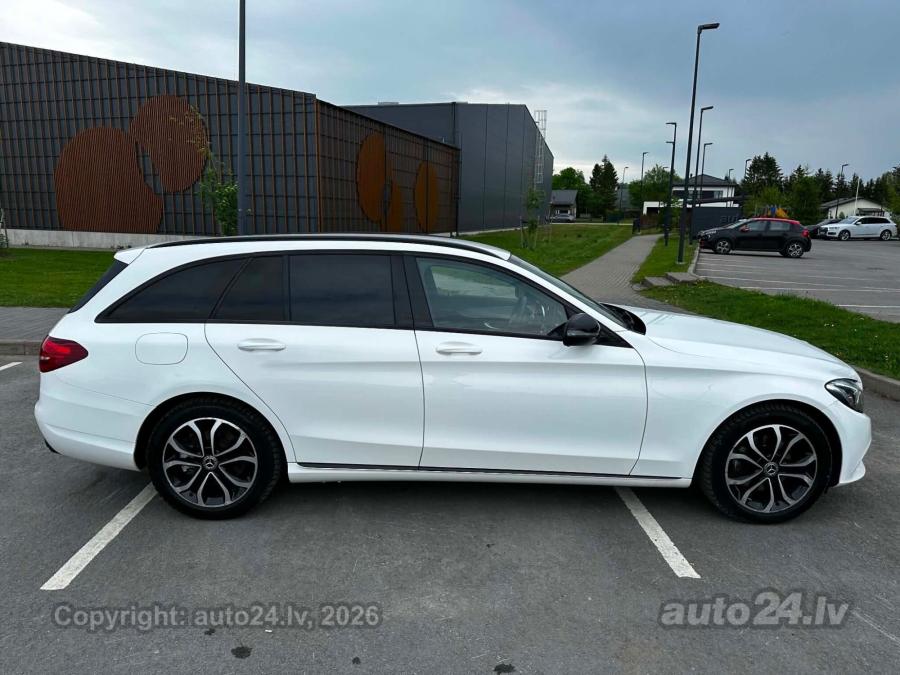 White Mercedes-Benz C-Class 2016 in Tallinn, with an engine capacity of 2.10 L and mileage of 344 thousand km for 10900 €, photo 4 on AUTOMOTO.COM.LV
