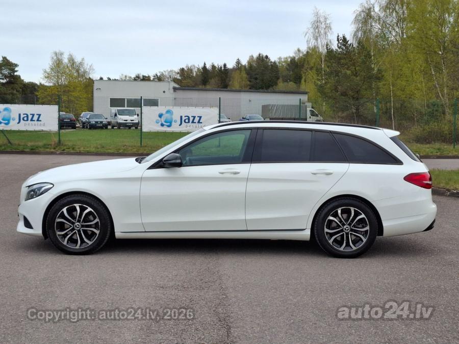 White Mercedes-Benz C-Class 2017 in Tallinn, with an engine capacity of 2.00 L and mileage of 346 thousand km for 11900 €, photo 8 on AUTOMOTO.COM.LV