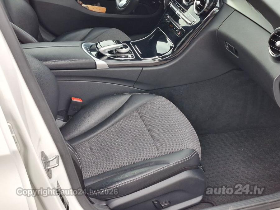 White Mercedes-Benz C-Class 2017 in Tallinn, with an engine capacity of 2.00 L and mileage of 346 thousand km for 11900 €, photo 12 on AUTOMOTO.COM.LV