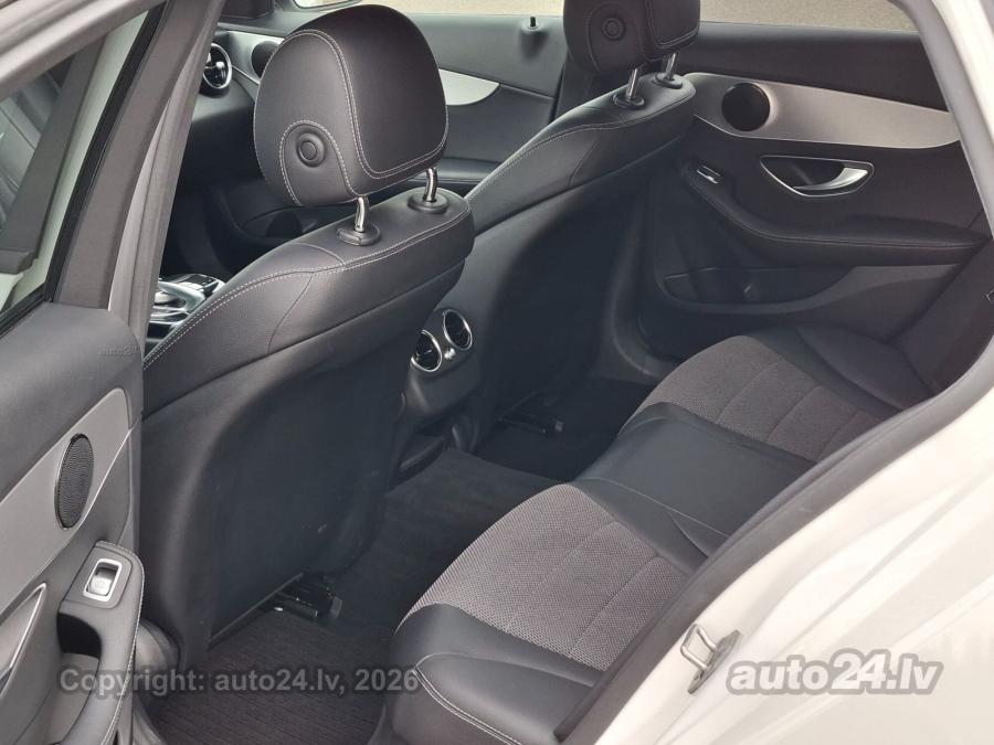 White Mercedes-Benz C-Class 2017 in Tallinn, with an engine capacity of 2.00 L and mileage of 346 thousand km for 11900 €, photo 13 on AUTOMOTO.COM.LV