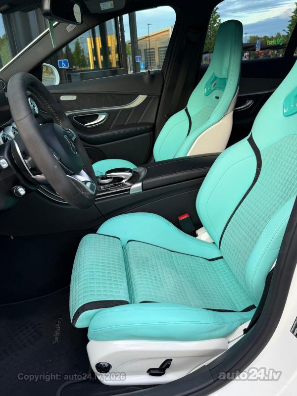 White Mercedes-Benz C-Class 2017 in Tartu, with an engine capacity of 4.00 L and mileage of 130 thousand km for 59000 €, photo 8 on AUTOMOTO.COM.LV