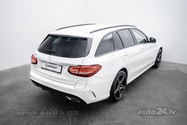 White Mercedes-Benz C-Class 2017 in Tallinn, with an engine capacity of 2.00 L and mileage of 119 thousand km for 12999 €, photo 4 on AUTOMOTO.COM.LV