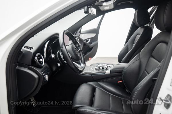 White Mercedes-Benz C-Class 2017 in Tallinn, with an engine capacity of 2.00 L and mileage of 119 thousand km for 12999 €, photo 7 on AUTOMOTO.COM.LV