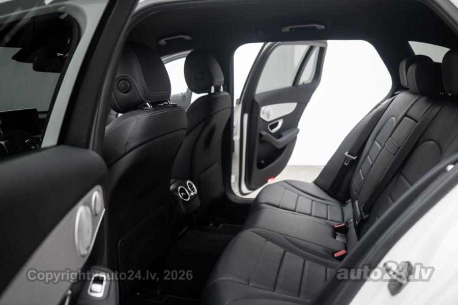 Balts Mercedes-Benz C-Class 2017 Tallina, ar dzinēja tilpumu 2.00 L un nobraukumu 119 tūkst. km par 12999 €, foto 9 vietnē AUTOMOTO.COM.LV
