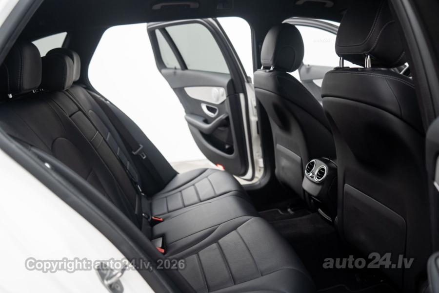 Balts Mercedes-Benz C-Class 2017 Tallina, ar dzinēja tilpumu 2.00 L un nobraukumu 119 tūkst. km par 12999 €, foto 10 vietnē AUTOMOTO.COM.LV