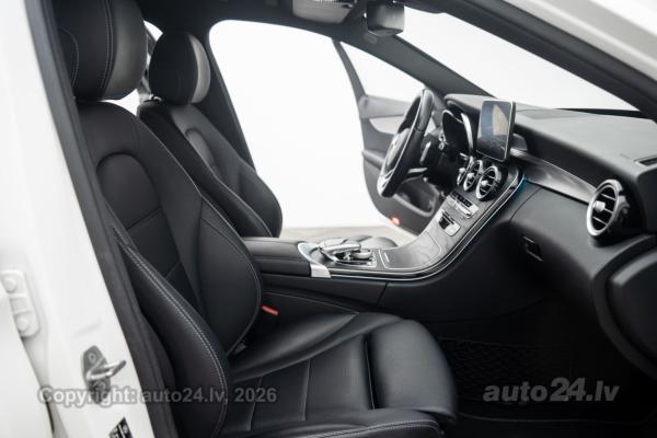 White Mercedes-Benz C-Class 2017 in Tallinn, with an engine capacity of 2.00 L and mileage of 119 thousand km for 12999 €, photo 10 on AUTOMOTO.COM.LV