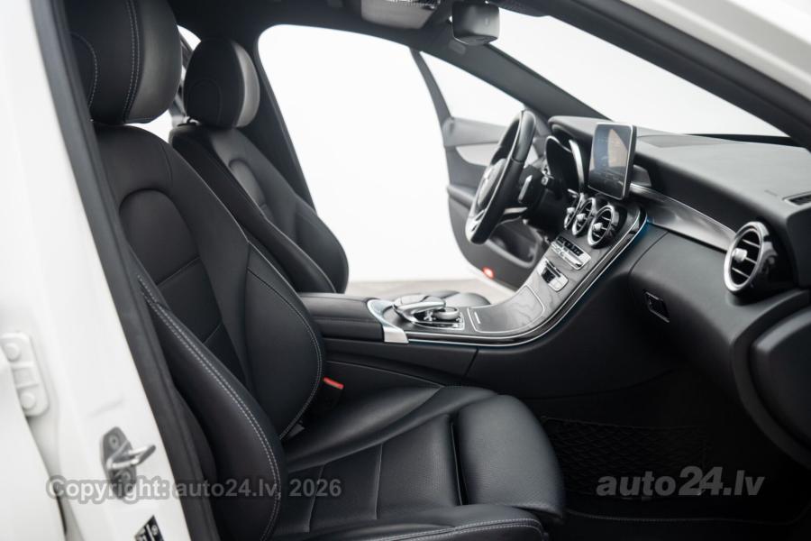 Balts Mercedes-Benz C-Class 2017 Tallina, ar dzinēja tilpumu 2.00 L un nobraukumu 119 tūkst. km par 12999 €, foto 11 vietnē AUTOMOTO.COM.LV