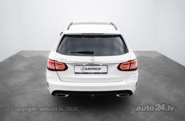 White Mercedes-Benz C-Class 2017 in Tallinn, with an engine capacity of 2.00 L and mileage of 156 thousand km for 12999 €, photo 6 on AUTOMOTO.COM.LV