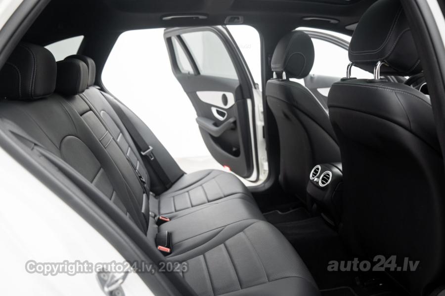 Balts Mercedes-Benz C-Class 2017 Tallina, ar dzinēja tilpumu 2.00 L un nobraukumu 156 tūkst. km par 12999 €, foto 11 vietnē AUTOMOTO.COM.LV
