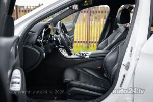 White Mercedes-Benz C-Class 2017 in Tallinn, with an engine capacity of 2.00 L and mileage of 190 thousand km for 13900 €, photo 12 on AUTOMOTO.COM.LV