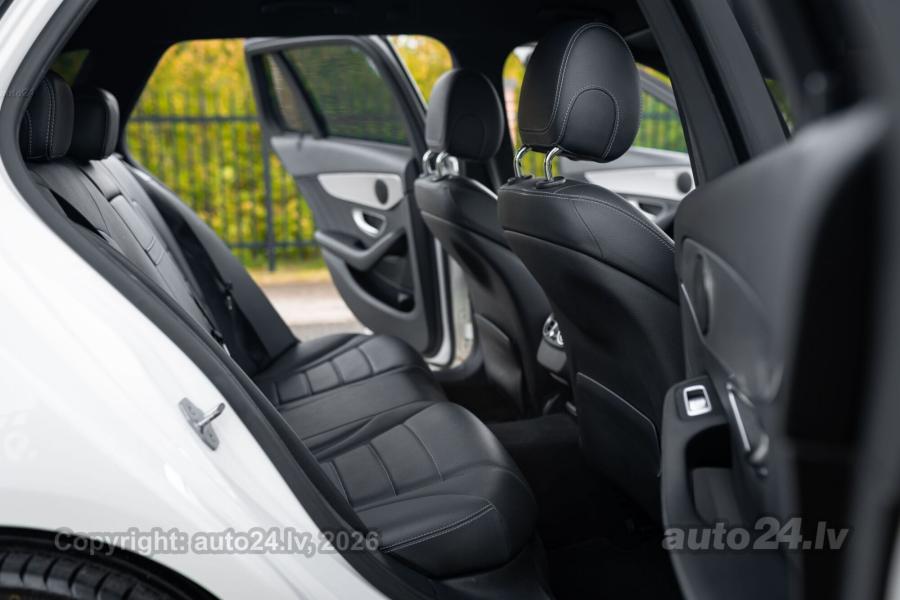 White Mercedes-Benz C-Class 2017 in Tallinn, with an engine capacity of 2.00 L and mileage of 190 thousand km for 13900 €, photo 20 on AUTOMOTO.COM.LV