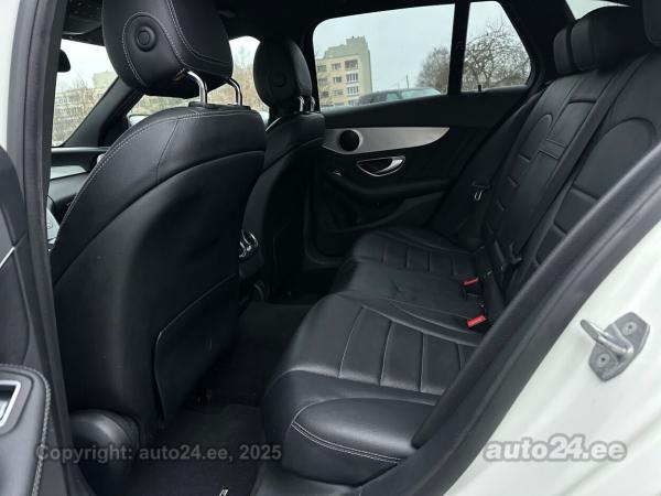 Balts Mercedes-Benz C-Class 2018 Tallina, ar dzinēja tilpumu 2.00 L un nobraukumu 188 tūkst. km par 13950 €, foto 11 vietnē AUTOMOTO.COM.LV