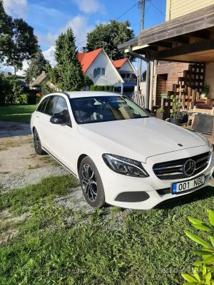 White Mercedes-Benz C-Class 2018 in Parnu, with an engine capacity of 2.10 L and mileage of 146 thousand km for 20500 €, photo  on AUTOMOTO.COM.LV