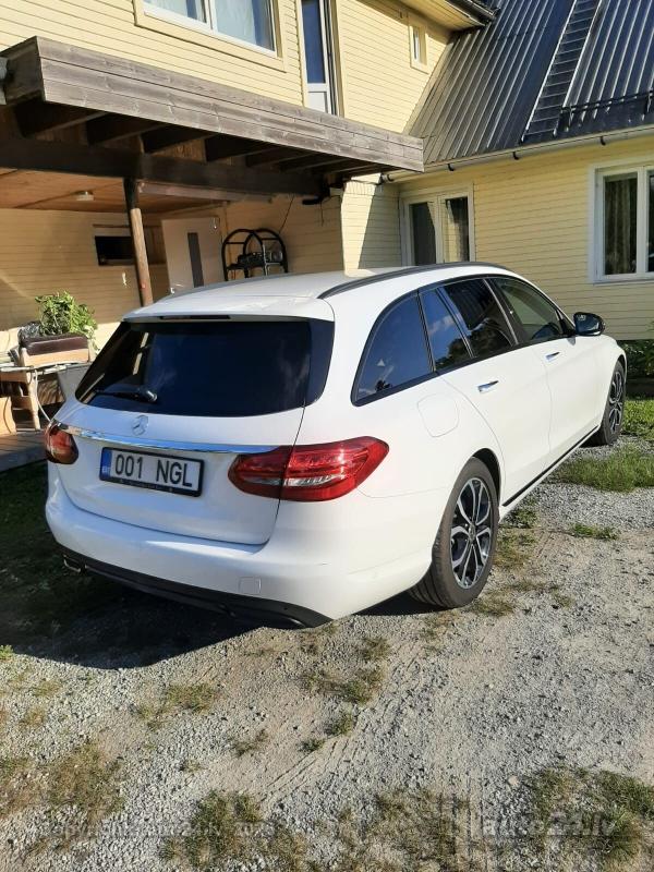 Balts Mercedes-Benz C-Class 2018 Pērnava, ar dzinēja tilpumu 2.10 L un nobraukumu 146 tūkst. km par 20500 €, foto 3 vietnē AUTOMOTO.COM.LV
