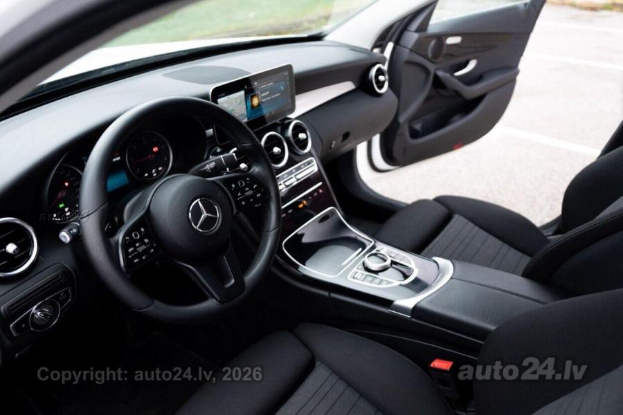Balts Mercedes-Benz C-Class 2019 Tallina, ar dzinēja tilpumu 1.60 L un nobraukumu 284 tūkst. km par 11790 €, foto 10 vietnē AUTOMOTO.COM.LV