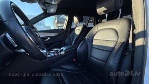 White Mercedes-Benz C-Class 2019 in Tallinn, with an engine capacity of 2.00 L and mileage of 163 thousand km for 21900 €, photo 24 on AUTOMOTO.COM.LV