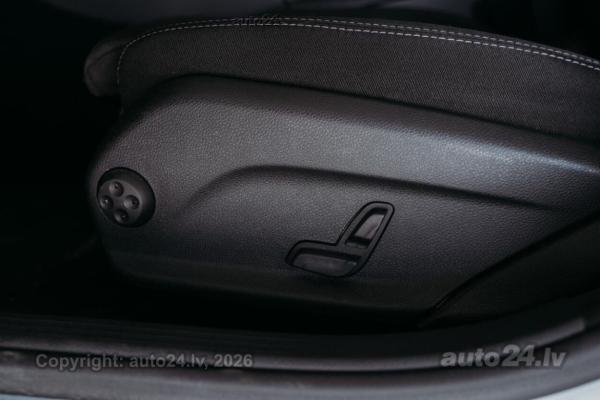 White Mercedes-Benz C-Class 2019 in Tallinn, with an engine capacity of 1.60 L and mileage of 284 thousand km for 11990 €, photo 11 on AUTOMOTO.COM.LV