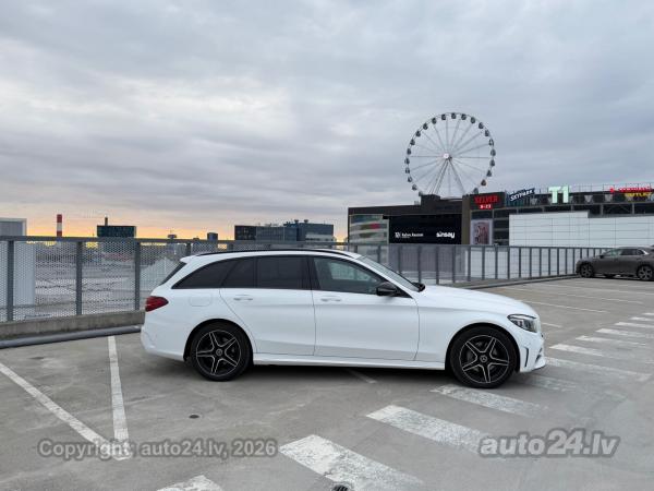 White Mercedes-Benz C-Class 2019 in Tallinn, with an engine capacity of 2.00 L and mileage of 140 thousand km for 25999 €, photo 2 on AUTOMOTO.COM.LV