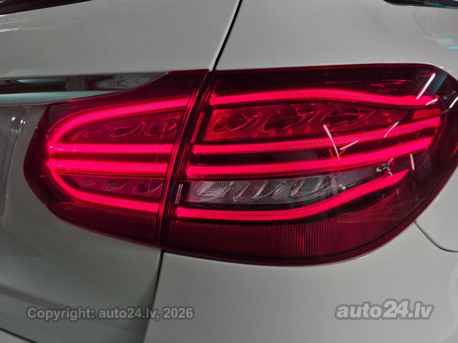 Balts Mercedes-Benz C-Class 2019 Tallina, ar dzinēja tilpumu 1.95 L un nobraukumu 244 tūkst. km par 22999 €, foto 7 vietnē AUTOMOTO.COM.LV