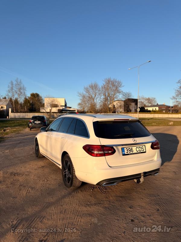 Balts Mercedes-Benz C-Class 2020 Tallina, ar dzinēja tilpumu 2.00 L un nobraukumu 195 tūkst. km par 23500 €, foto 6 vietnē AUTOMOTO.COM.LV