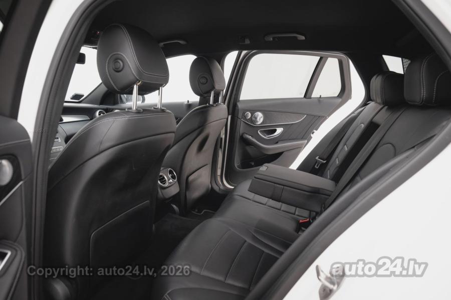 Balts Mercedes-Benz C-Class 2020 Tartu, ar dzinēja tilpumu 2.00 L un nobraukumu 139 tūkst. km par 22900 €, foto 12 vietnē AUTOMOTO.COM.LV