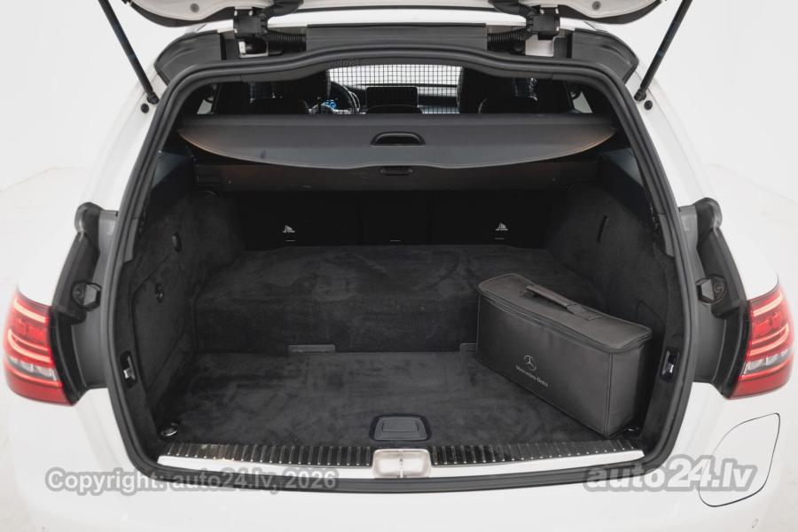 Balts Mercedes-Benz C-Class 2020 Tartu, ar dzinēja tilpumu 2.00 L un nobraukumu 139 tūkst. km par 22900 €, foto 14 vietnē AUTOMOTO.COM.LV
