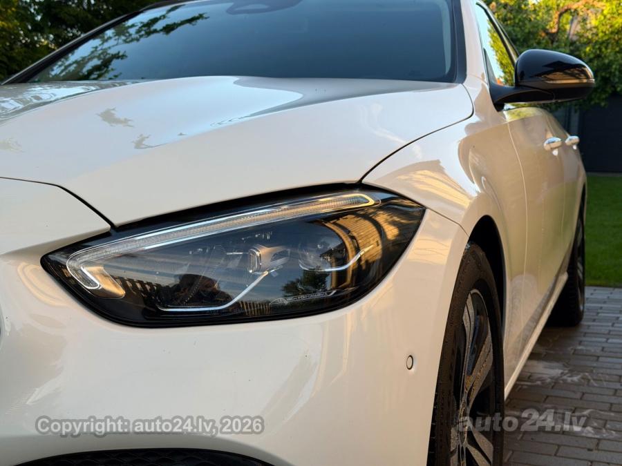 Белый Мерседес Ц-Класс 2021 в Таллин, объемом двигателя 2.00 л и пробегом 192 тыс. км за 20700 €, фото 10 на AUTOMOTO.COM.LV