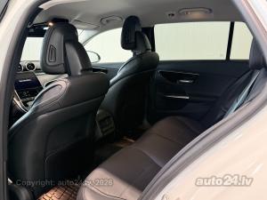 White Mercedes-Benz C-Class 2022 in Tartu, with an engine capacity of 2.00 L and mileage of 213 thousand km for 25900 €, photo 7 on AUTOMOTO.COM.LV