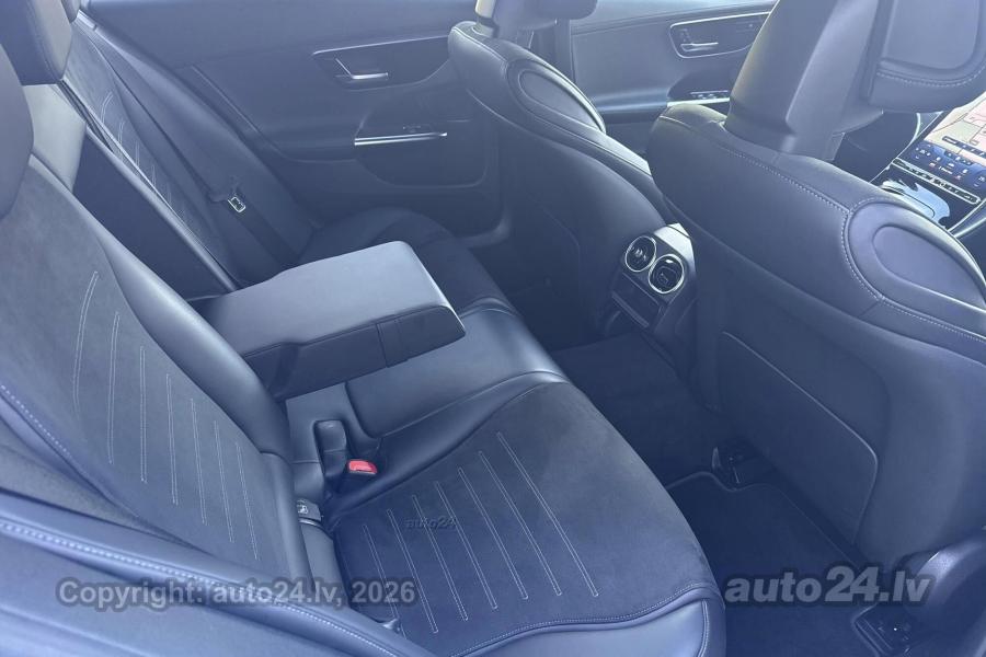 White Mercedes-Benz C-Class 2022 in Parnu, with an engine capacity of 2.00 L and mileage of 83 thousand km for 33900 €, photo 14 on AUTOMOTO.COM.LV