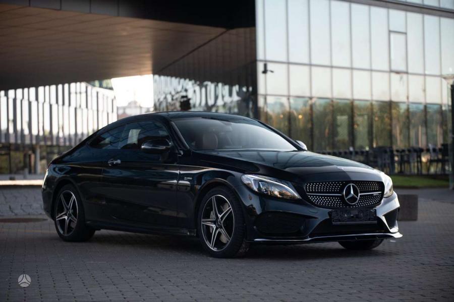 Black Mercedes-Benz C43 AMG 2017 in Vilnius, with an engine capacity of 3.00 L and mileage of 60 thousand km for 27800 €, photo 1 on AUTOMOTO.COM.LV