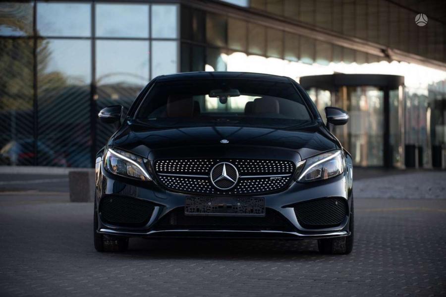 Black Mercedes-Benz C43 AMG 2017 in Vilnius, with an engine capacity of 3.00 L and mileage of 60 thousand km for 27800 €, photo 3 on AUTOMOTO.COM.LV